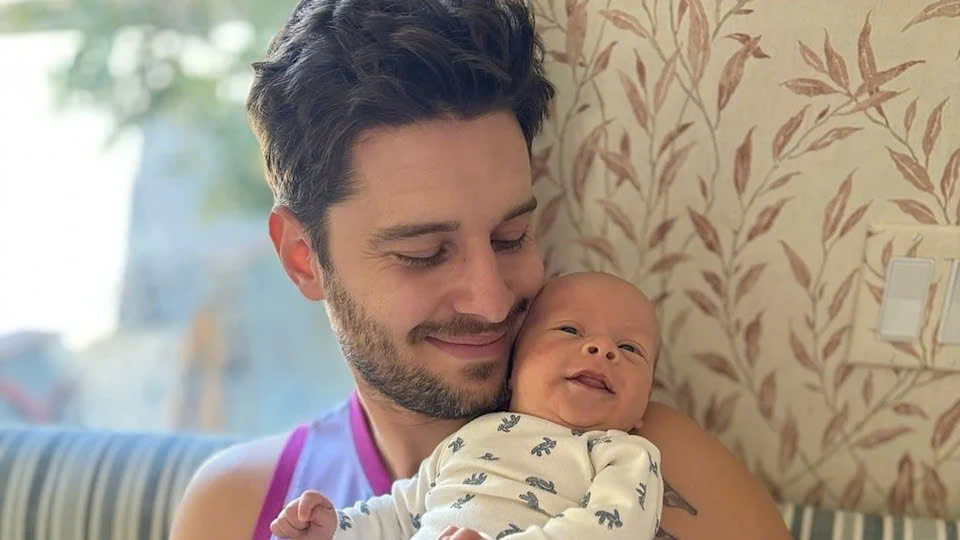 Ronen Rubenstein and Jessica Parker Kennedy welcome their first child ...